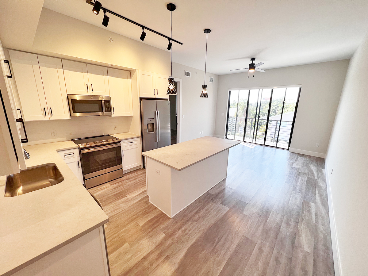 Home [mayfair.managebuilding.com]